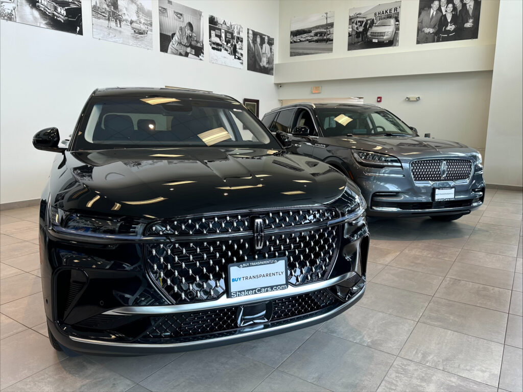 Custom Order With Shakers Family Lincoln - Everything Luxury